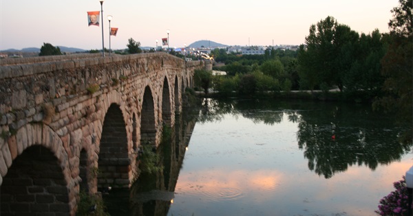 Archaeo-Artist's 160 Ancient History Travel Sites